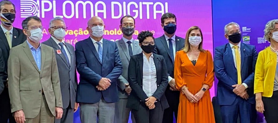 Serviço de emissão de diploma digital é lançado na sede do MEC ...